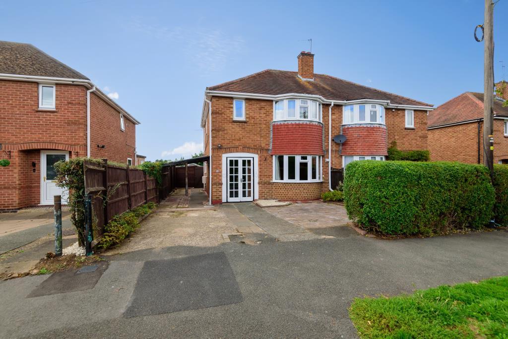 Worcester, Worcestershire, WR2 5 bed semi-detached house - £295,000