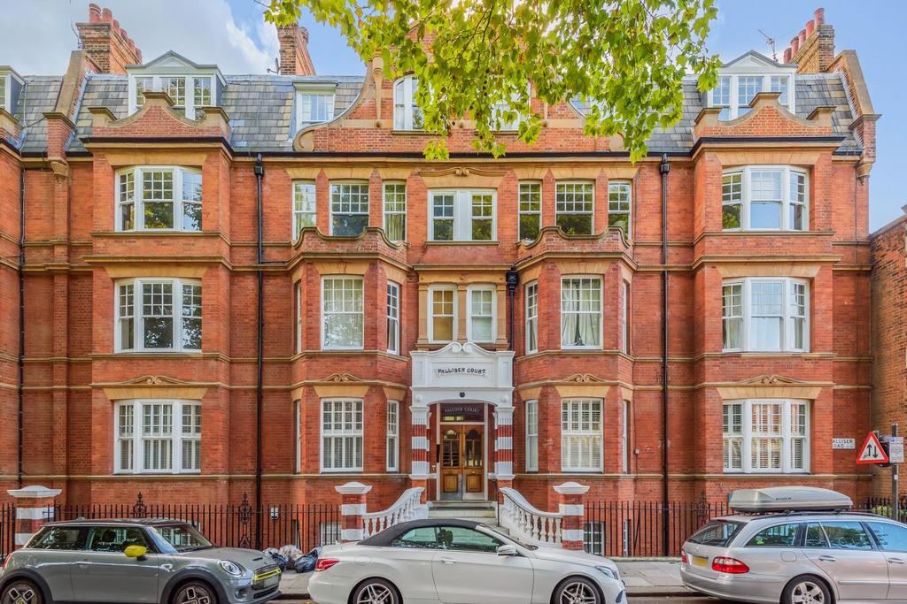 Palliser Road, Barons Court 4 bed flat - £1,250,000