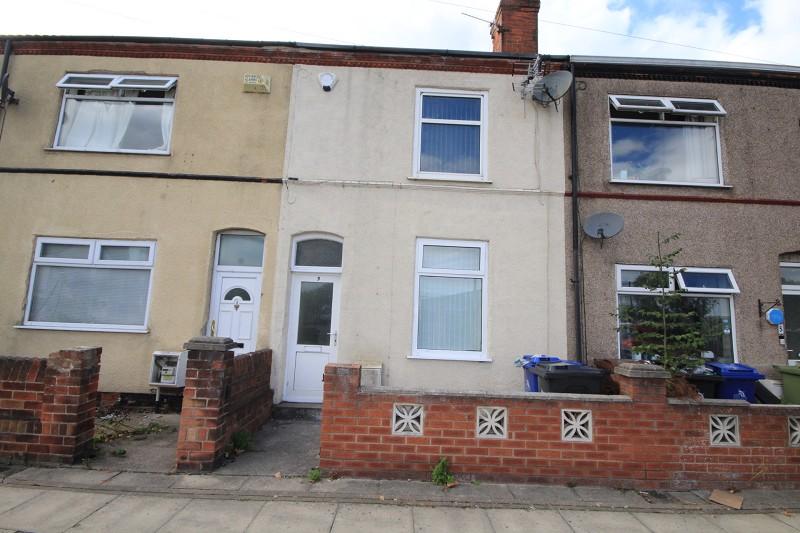 Beeson Street, Grimsby, Lincolnshire.... 2 bed terraced house - £75,000