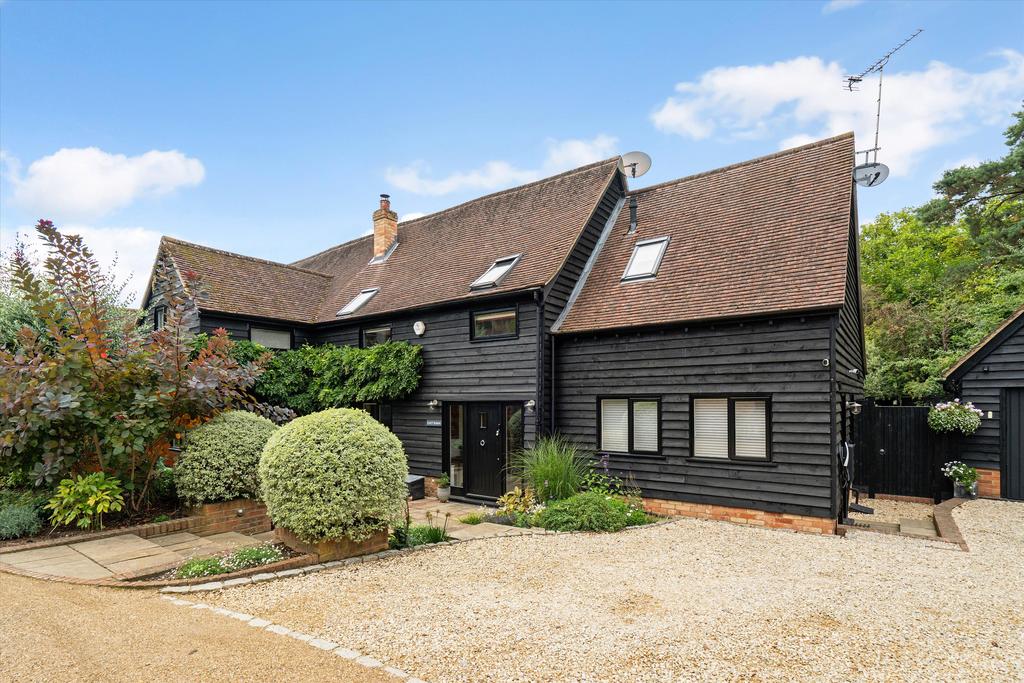 School Lane, Seer Green, Beaconsfield, Buckinghamshire, HP9 4 bed semi ...