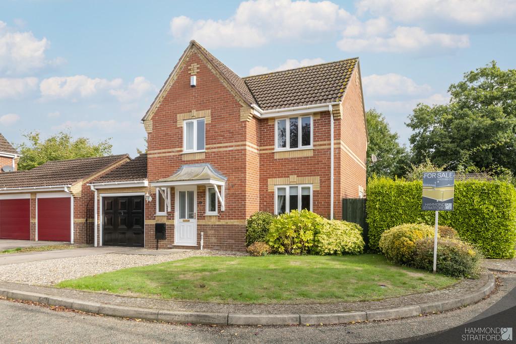 Lakeland Way, Hethersett 3 bed detached house - £325,000