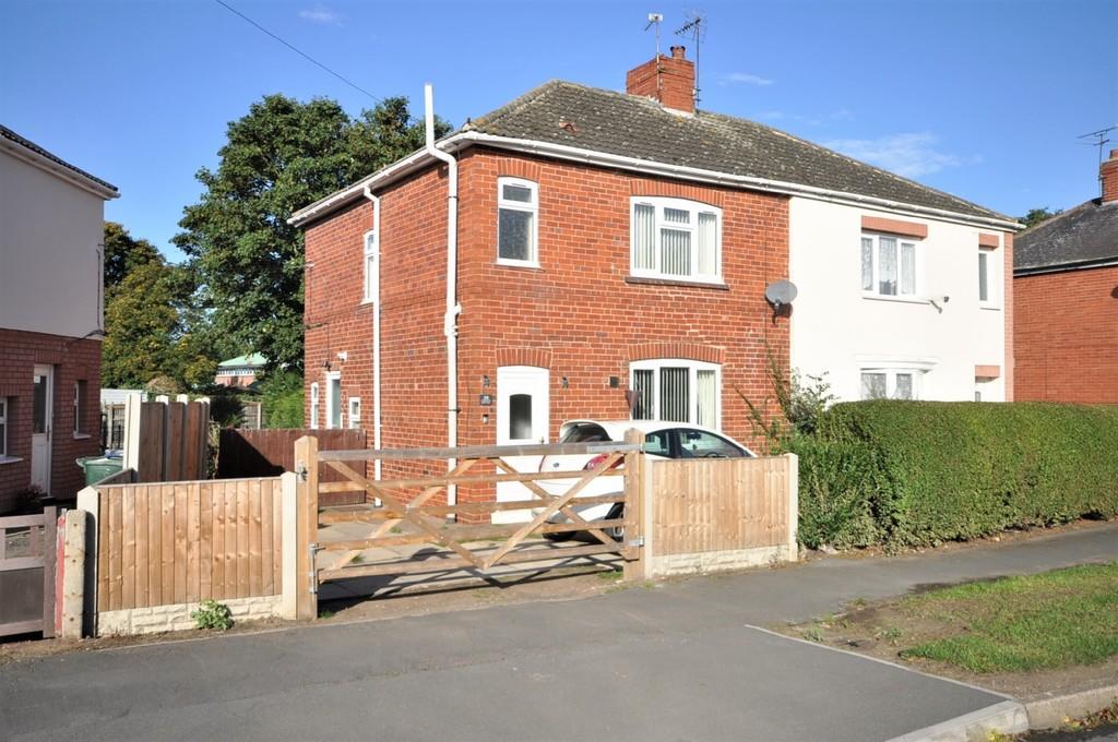 Southfield Road, Thorne, Doncaster 3 bed semi-detached house - £130,000