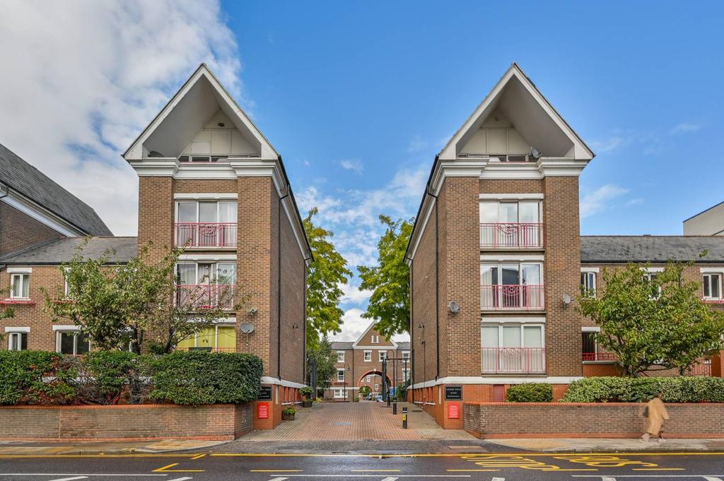 Lockesfield Place, Isle Of Dogs, London, E14 5 bed terraced house for ...