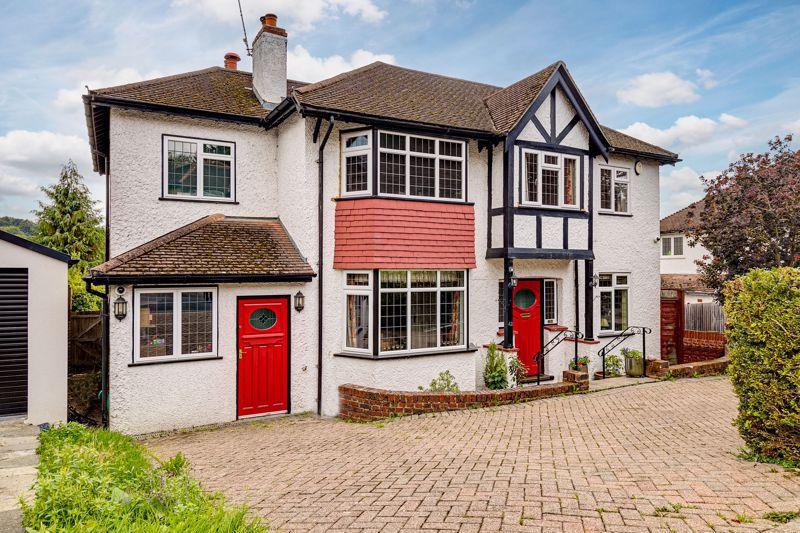 Briton Hill Road, Sanderstead 4 bed detached house - £950,000