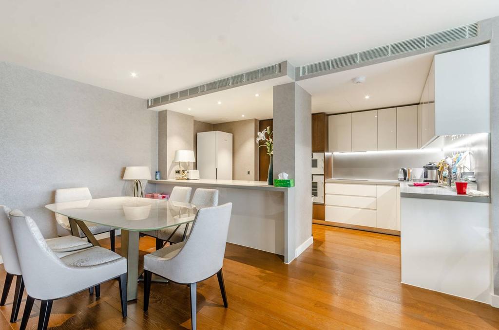 Waterfront Drive, Chelsea, London, SW10 3 bed flat - £8,667 pcm (£2,000 pw)