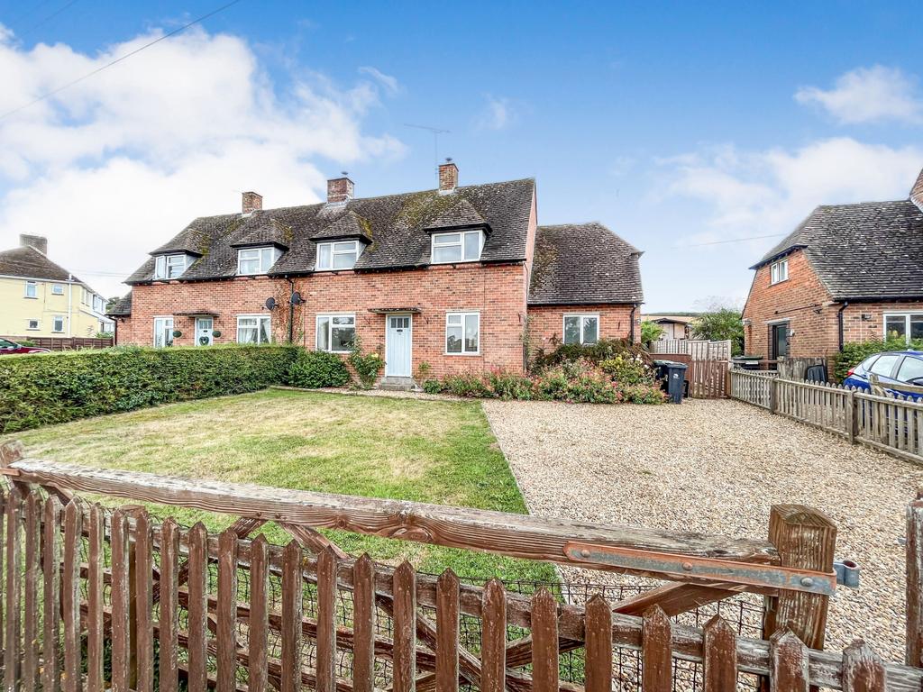 Manor Farm Cottages Manor Road... 3 bed semi-detached house - £1,350 ...