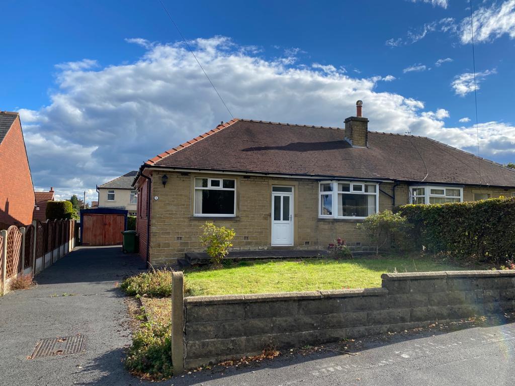 Foster Avenue, West Yorkshire, HD4 2 bed bungalow - £195,000