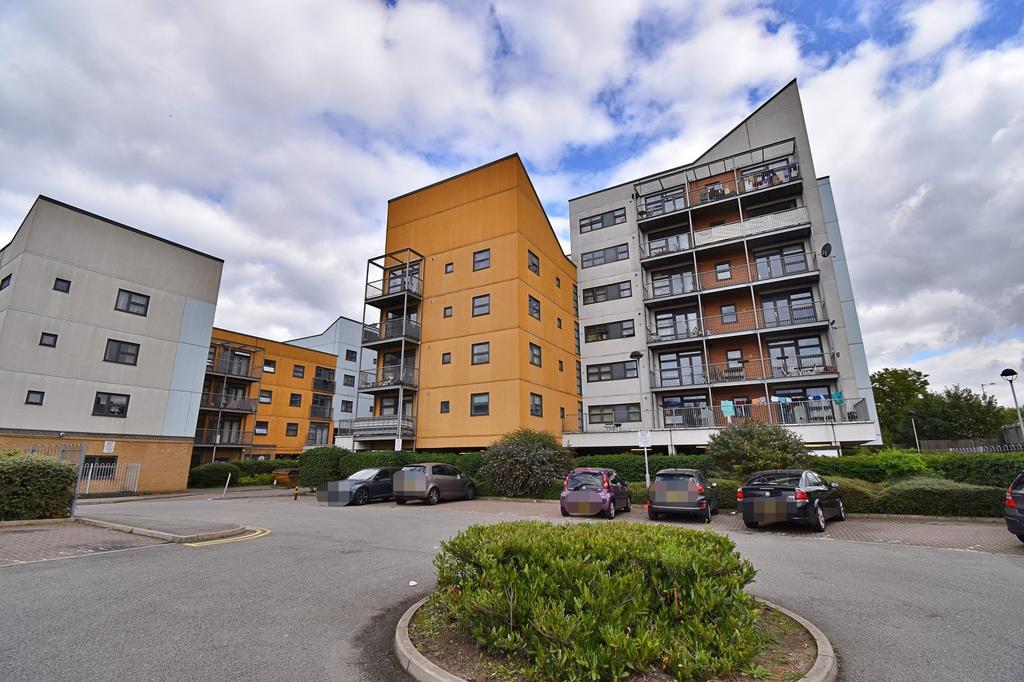 Maltings Close, Bow, London. E3 3TE 2 bed flat - £1,850 pcm (£427 pw)