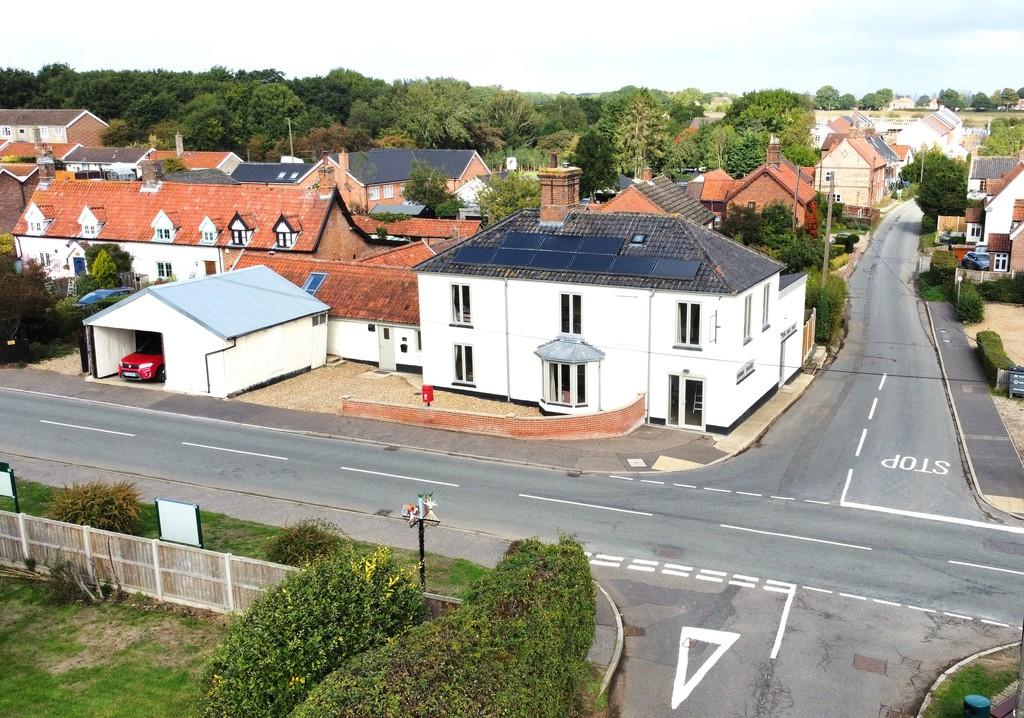 Hempnall Road, Woodton, Bungay 5 bed detached house for sale - £575,000