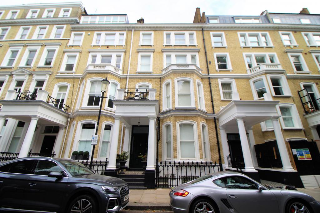 Lexham Gardens, W8 2 bed flat - £4,995 pcm (£1,153 pw)