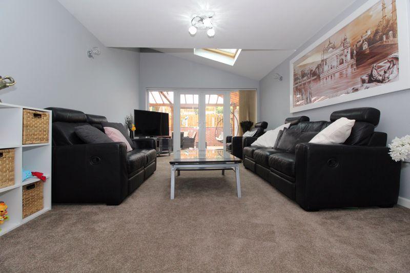 St. Austell Road, Walsall, WS5 3EF 5 bed bungalow for sale - £475,000