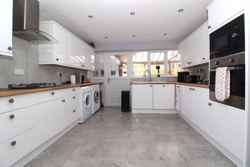 St. Austell Road, Walsall, WS5 3EF 5 bed bungalow for sale - £475,000