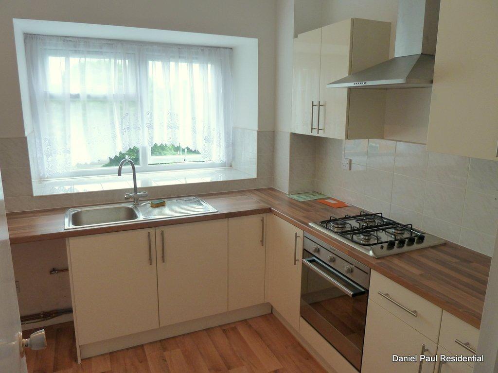 Rowan Close 1 bed flat - £350,000