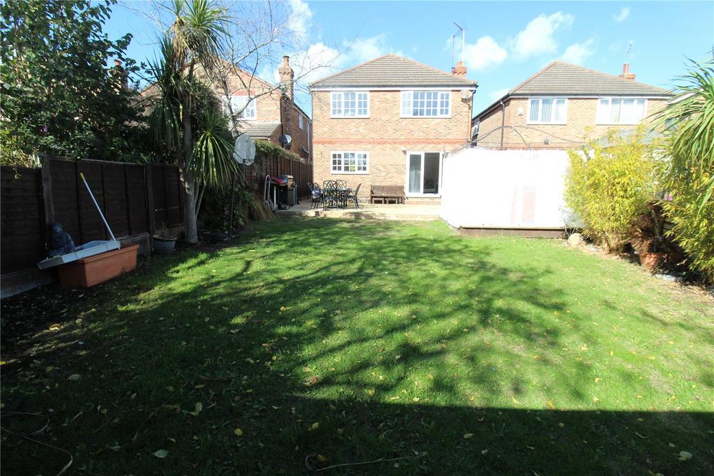 Alexandra Road Rochford Essex Ss4 4 Bed Detached House £600 000