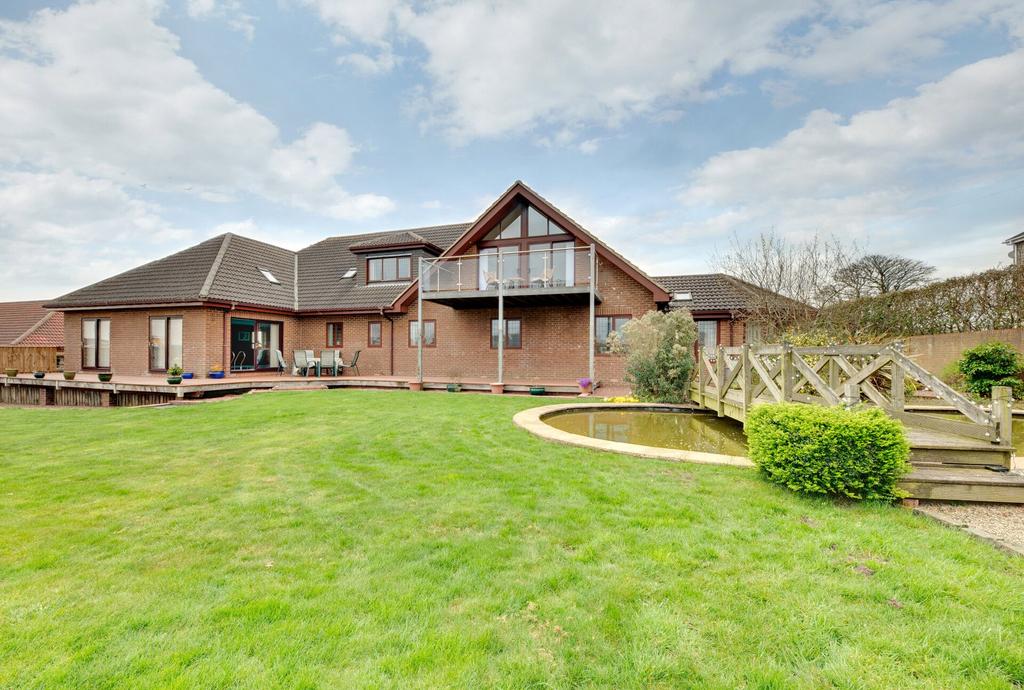 Front Street Burnhope County 6 Bed Detached House 2 200 Pcm 