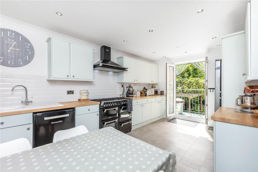 Manor Road, Teddington, Middlesex, TW11 4 bed end of terrace house - £ ...