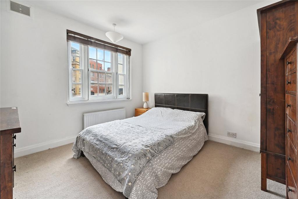 Carey Mansions, Rutherford Street... 1 bed flat - £2,100 pcm (£485 pw)