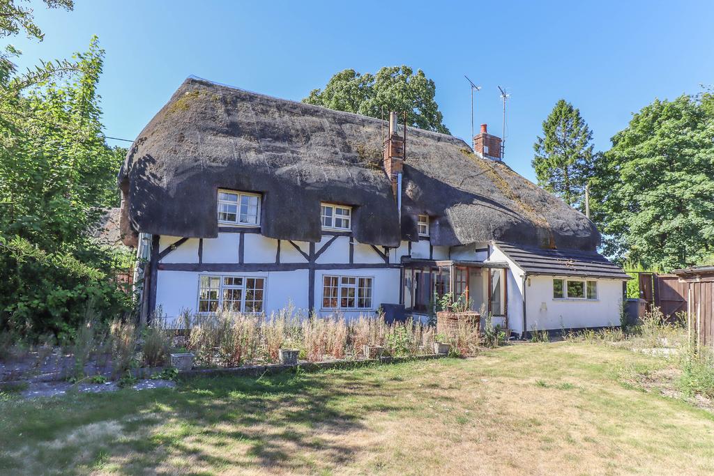 Over Wallop, Stockbridge, Hampshire SO20 3 bed cottage for sale - £650,000