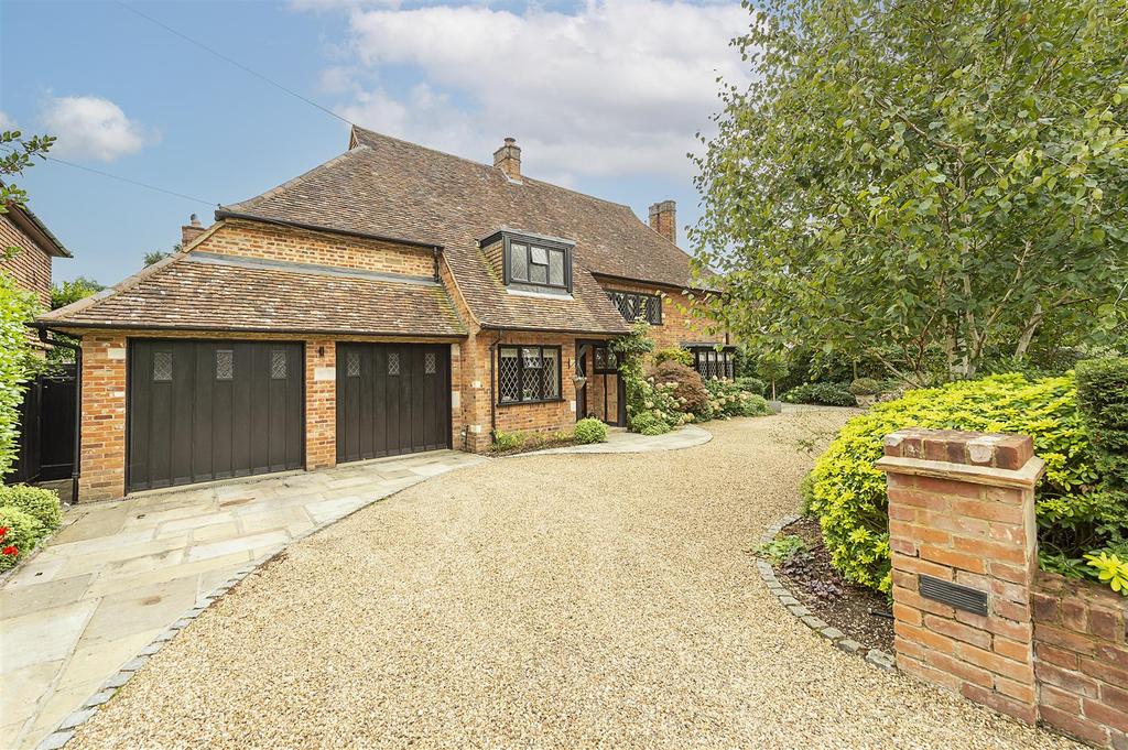 West Common Way, Harpenden 5 bed detached house - £3,250,000