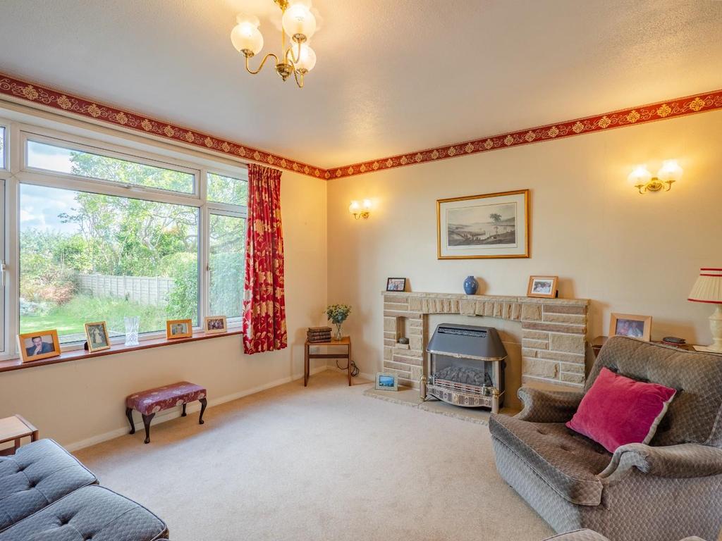 Kenilworth Road Cubbington 3 Bed Detached House £500 000