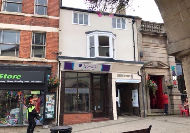 4 Silver Street, Dursley... Mixed use - £50,000