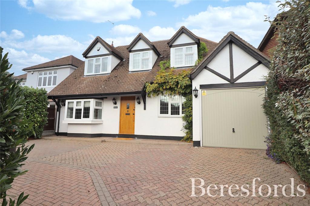 Roxwell Road, Chelmsford, CM1 4 bed detached house - £825,000