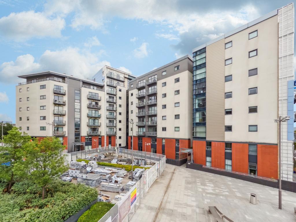 Meadowside Quay Square, Flat 5/1, Glasgow Harbour, Glasgow, G11 6BT 3 ...