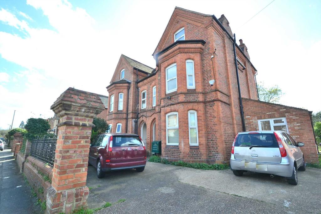 Double en suite Hamilton Road, Reading 1 bed in a house share - £695 ...