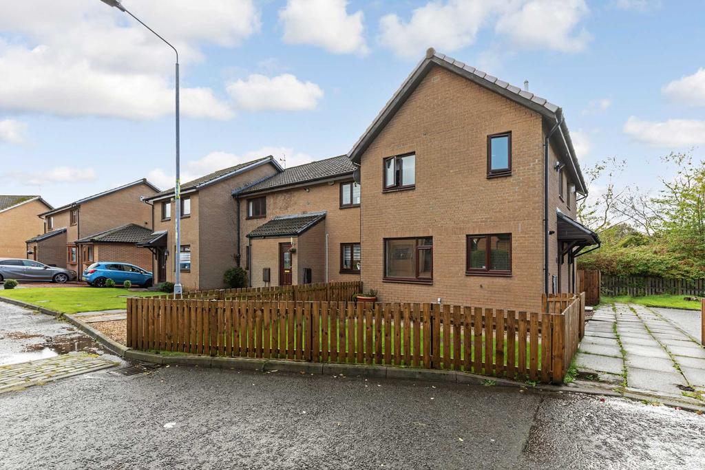 Sutherland Place, Bellshill 1 bed terraced house - £85,000