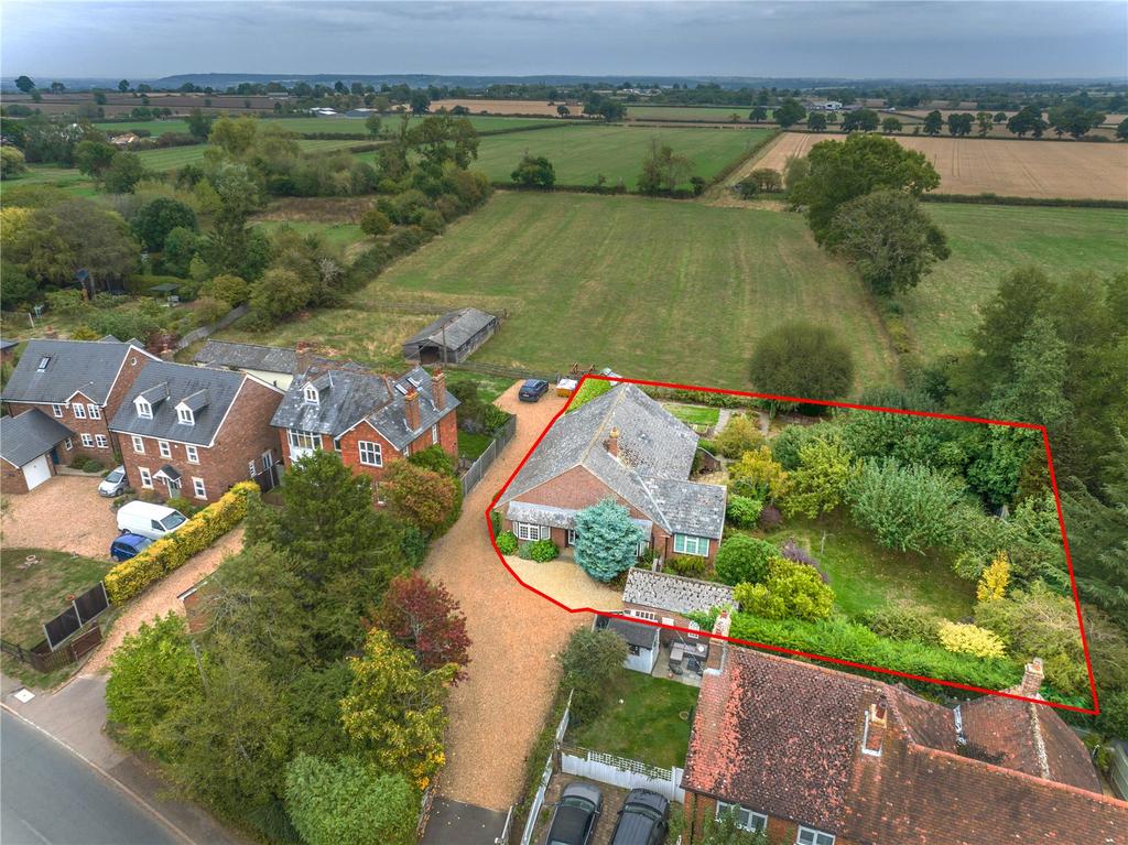 High Street South, Stewkley, Leighton... 3 bed bungalow - £845,000