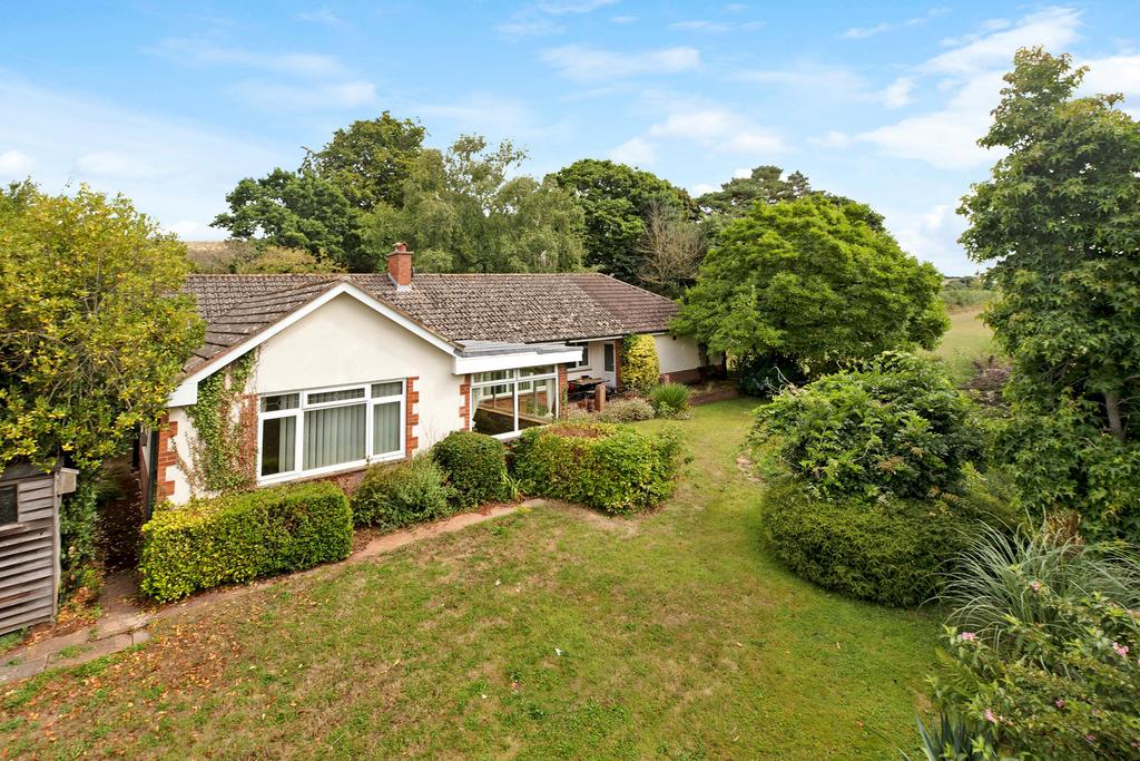 Kenn, Exeter, Devon, EX6 3 bed bungalow - £650,000