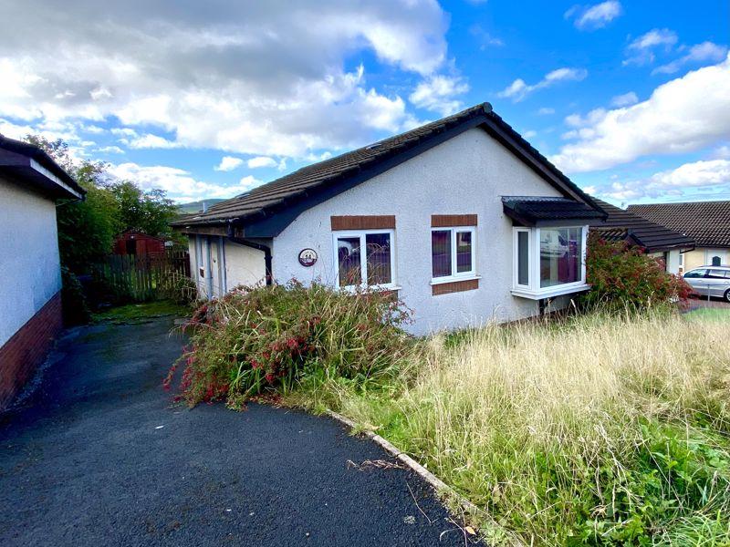 Willow Walk, Cimla, Neath, SA11 3XB 3 bed semi-detached bungalow - £165,000