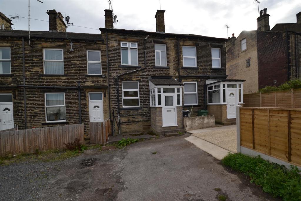 Mount Street, Cleckheaton 2 bed terraced house - £114,950
