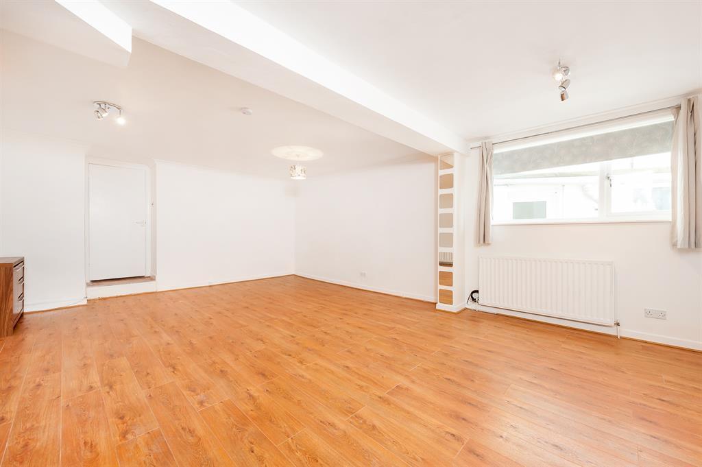 Dartmouth Road, Sydenham, SE26 1 bed flat - £250,000
