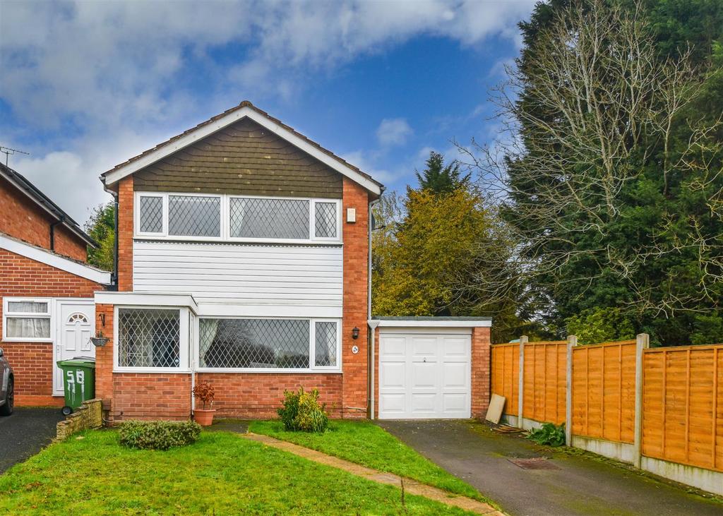 56 Cherrington Gardens, Wolverhampton 3 bed detached house - £995 pcm ...