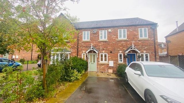 Goldfinch Court, Wath-upon-dearne... 2 bed townhouse - £750 pcm (£173 pw)