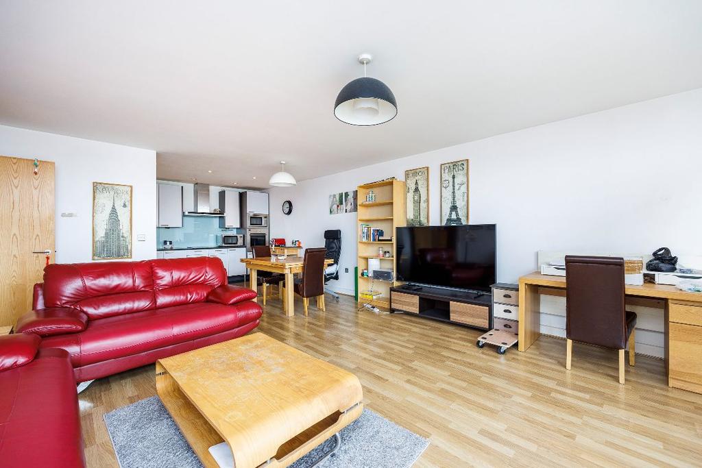 Eastern Quay Apartments, E16 2 bed apartment - £450,000