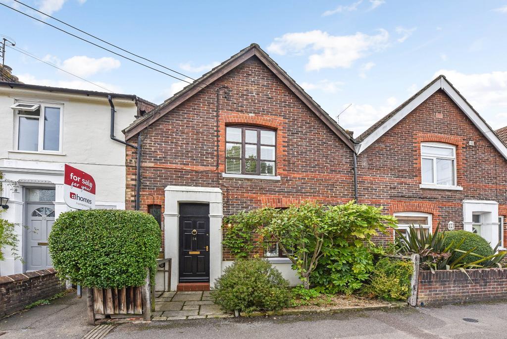 North Road, Petersfield, Hampshire 2 bed terraced house - £435,000