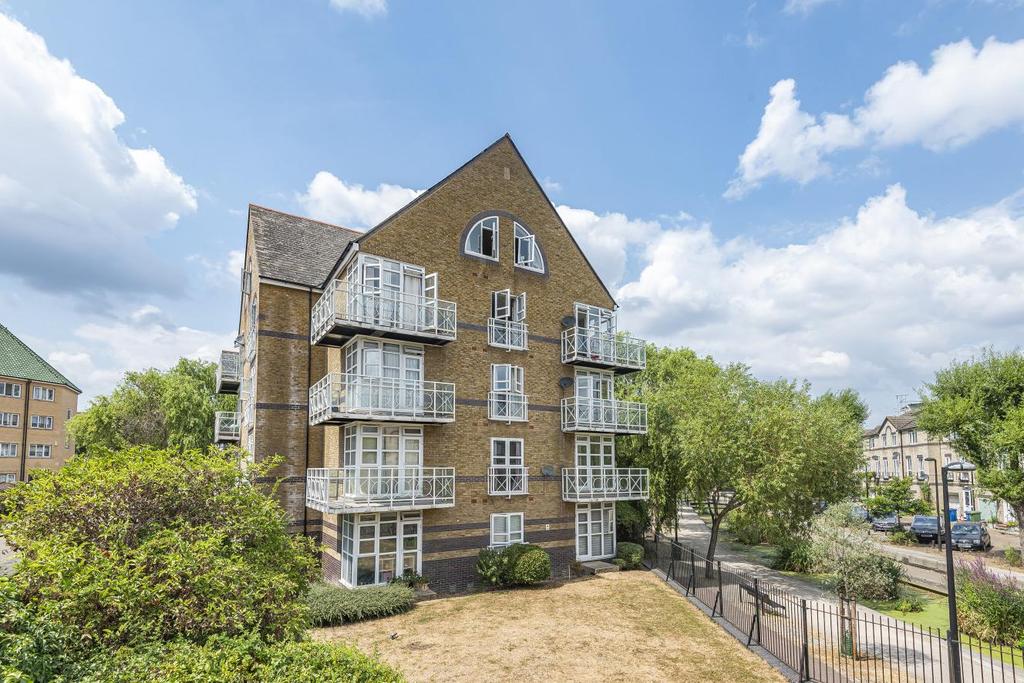 Eleanor Close, Canada Water 2 bed flat - £725,000