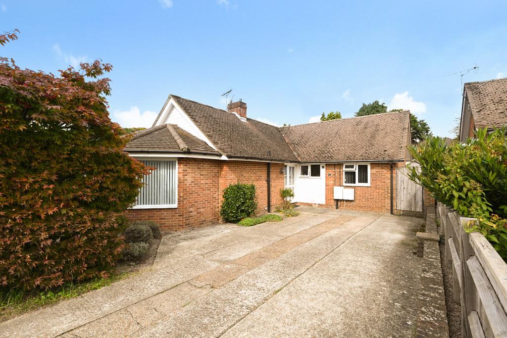 Claverham Close, Battle, TN33 4 bed bungalow - £550,000