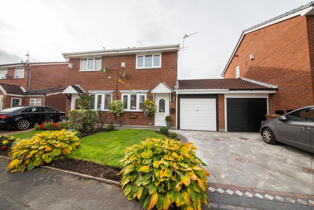 Tressel Drive, Sutton Manor 2 bed semi-detached house - £170,000