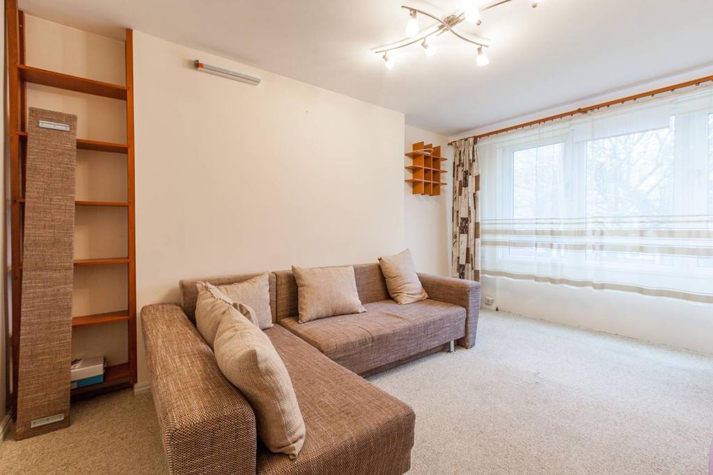 Moody Street, Stepney, London, E1 1 bed flat - £1,700 pcm (£392 pw)