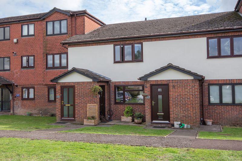 Redbridge 1 bed ground floor maisonette - £145,000