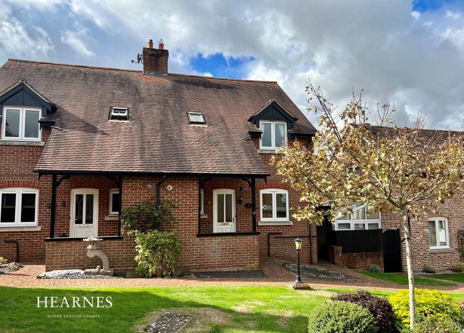 Henbury House Gardens, Sturminster Marshall, Dorset, BH21 3TZ 2 bed ...
