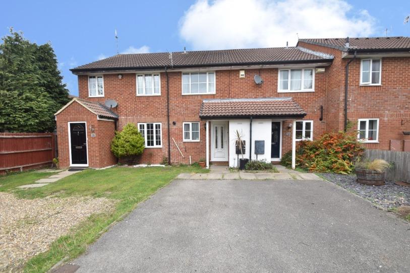 Spurcroft, Luton 2 bed terraced house - £270,000