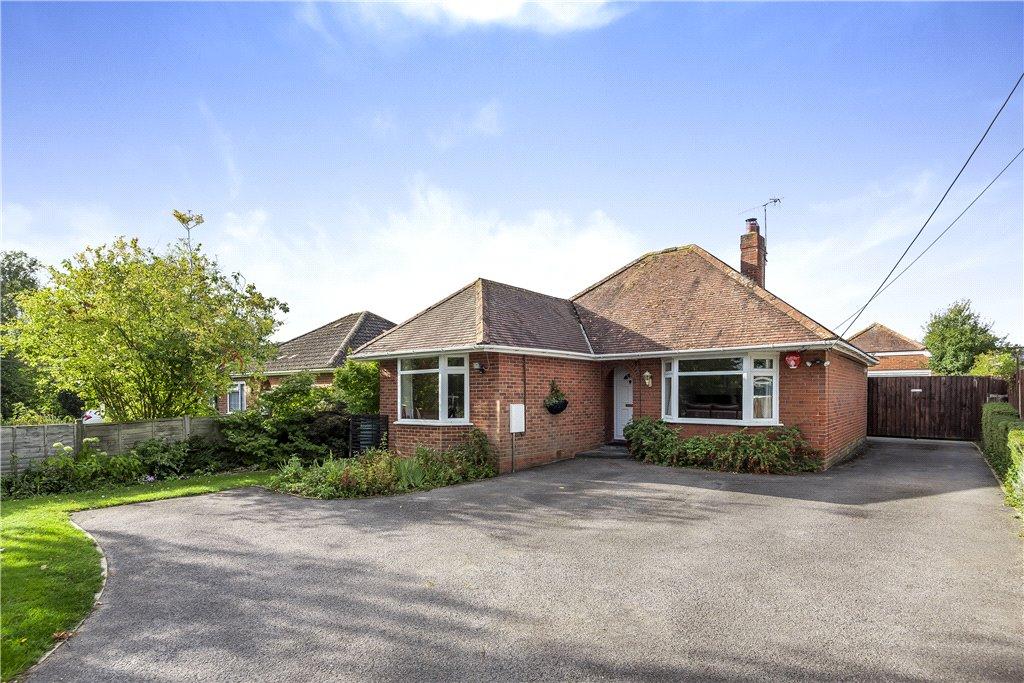 Salisbury Road, Ower, Romsey, Hampshire 3 bed detached house - £599,950