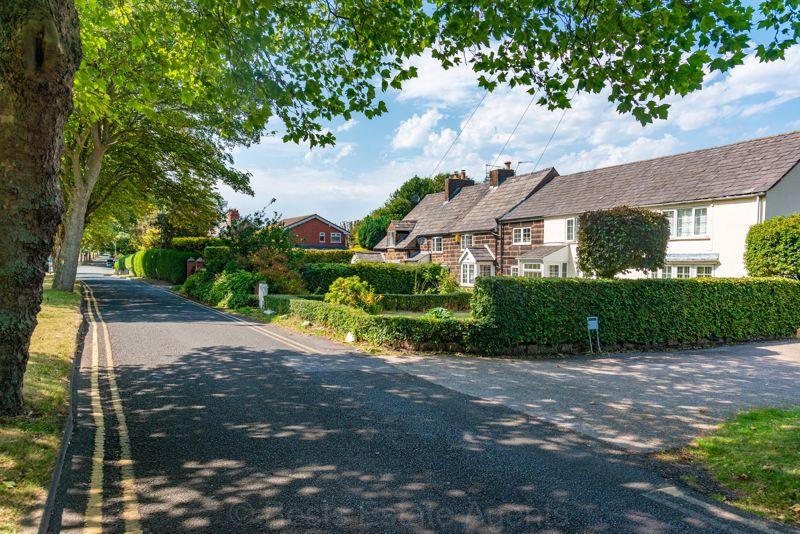 Park Road, Higher Runcorn 3 bed cottage - £350,000