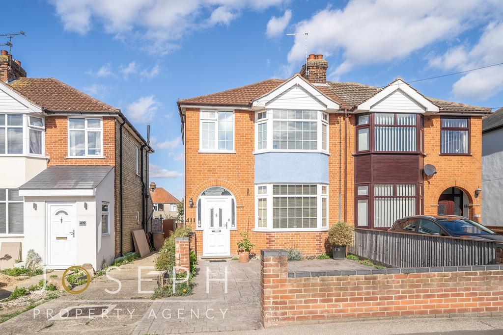 Landseer Road, Ipswich, IP3 3 bed semi-detached house - £280,000
