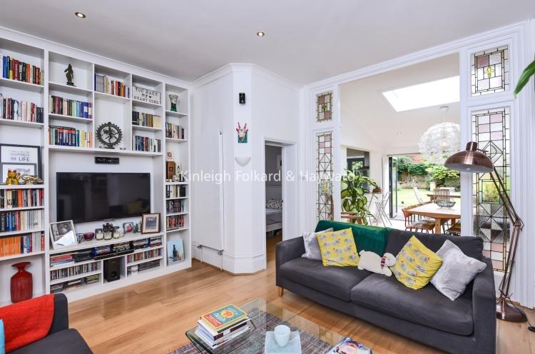 Manstone Road London NW2 3 bed apartment - £3,000 pcm (£692 pw)