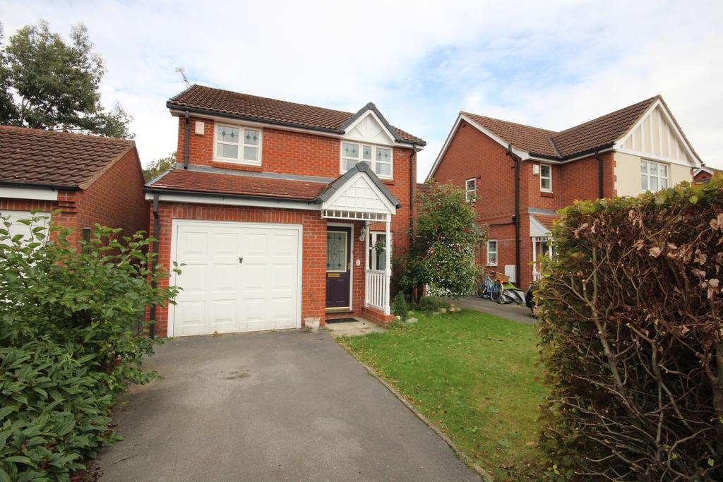 Sails Drive, Heslington, YO10 3 bed detached house - £1,600 pcm (£369 pw)